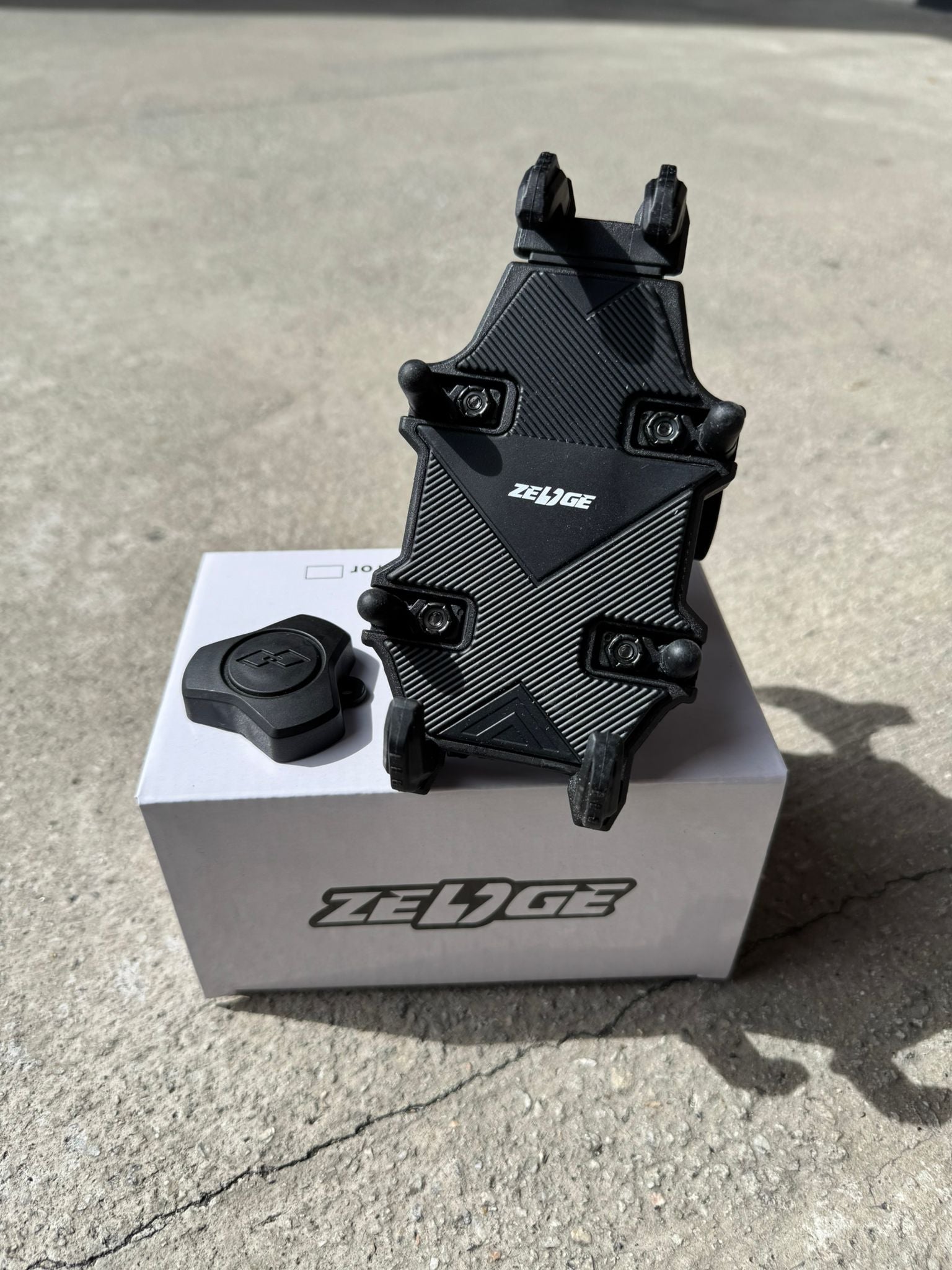 Zedge Phone Holder Basic with Damper – Regina Specialties